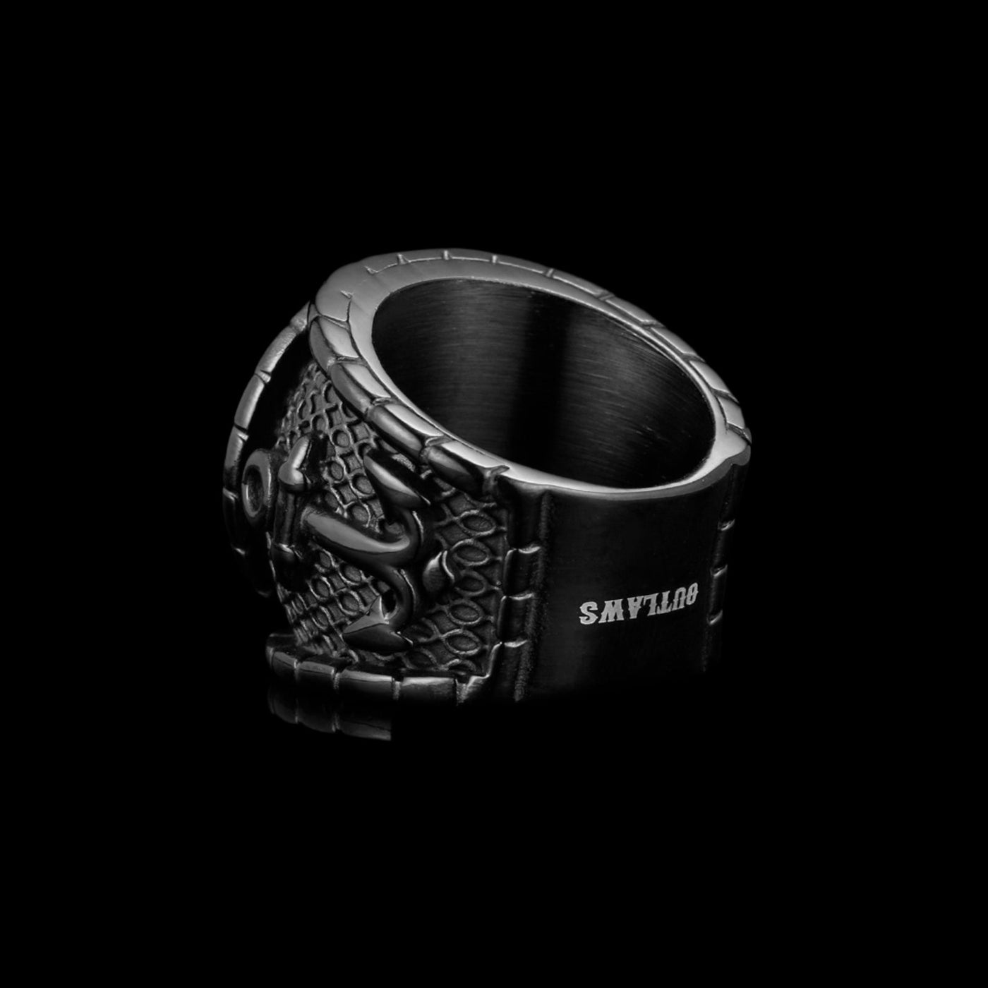 THE CAPTAIN. Ring (BLACK)